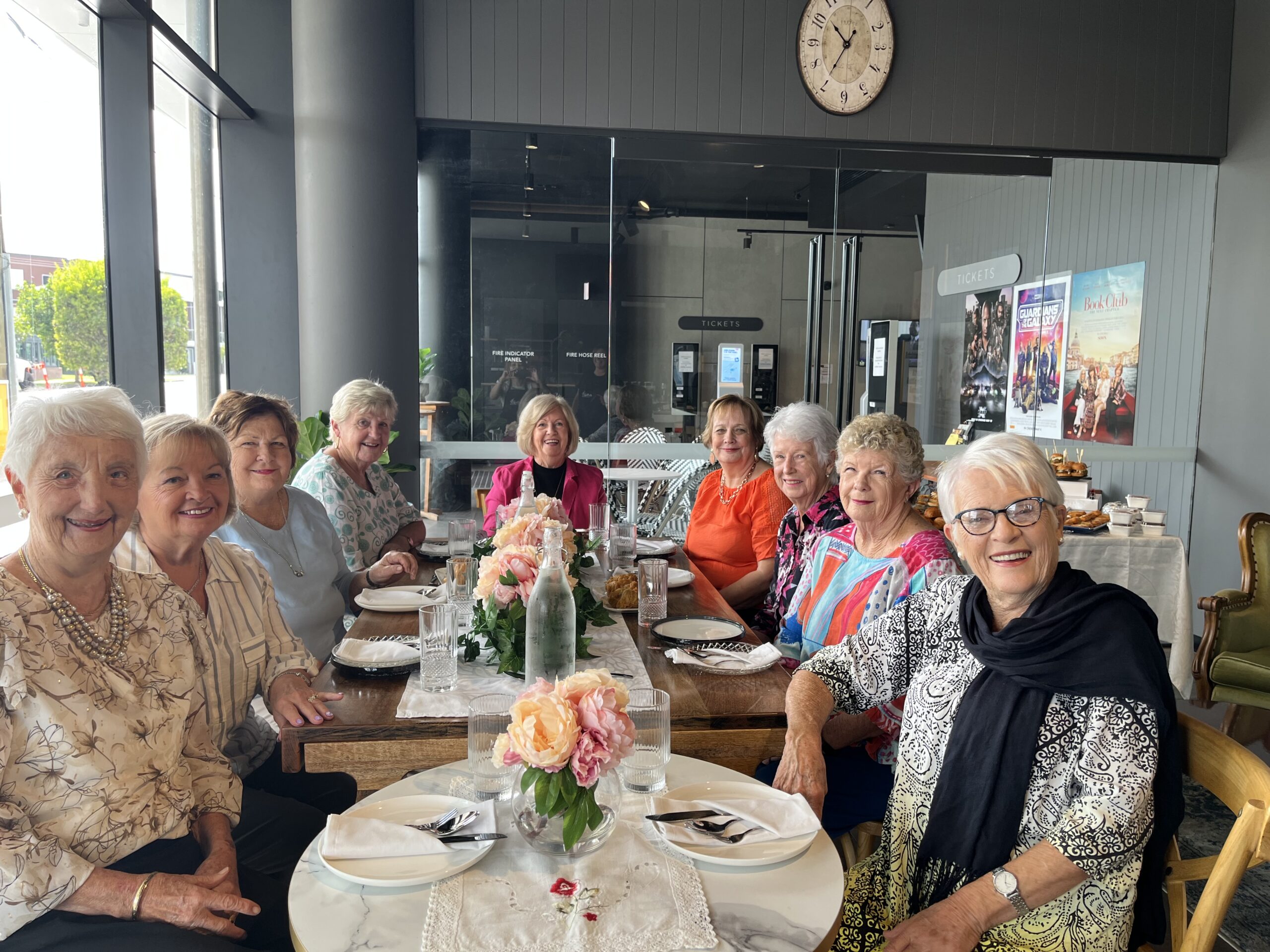 Le Bay Café Wynnum | Family-Owned Café with High Tea & House-Baked Pastries